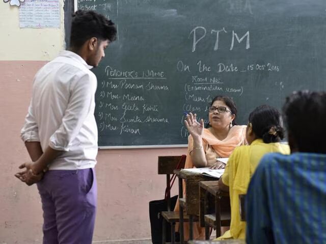 Lessons in Despair: A Teacher's Cry for a Lost Classroom Prince ...